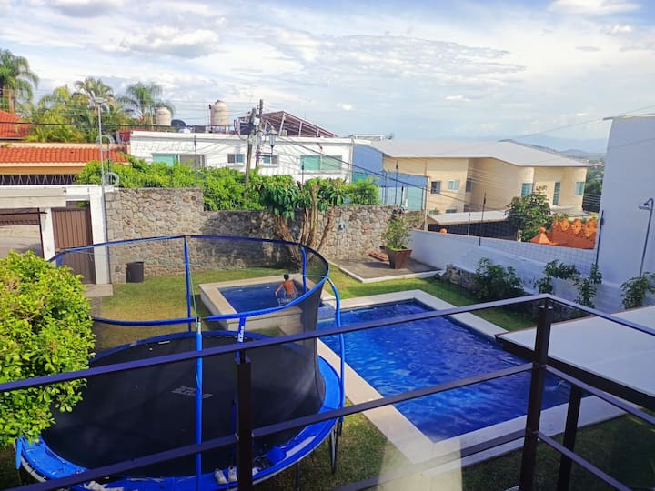 Diversión, Aventura, Jardin, Alberca, Brincolin, - Cuernavaca