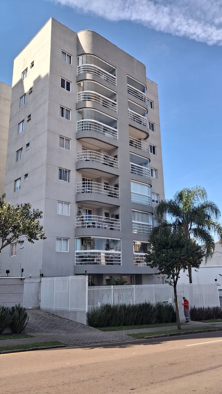 Ap 2 Dormitórios Localizado  No Bairro Juveve. - Curitiba