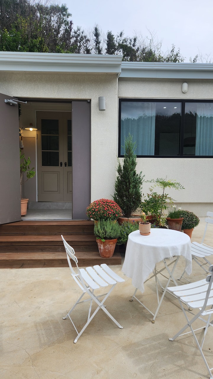 더머뭄 - 청송군