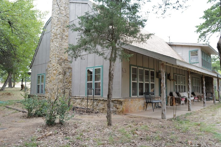 Stargazing & Front Porch Rocking - Carl Blackwell Lake, OK