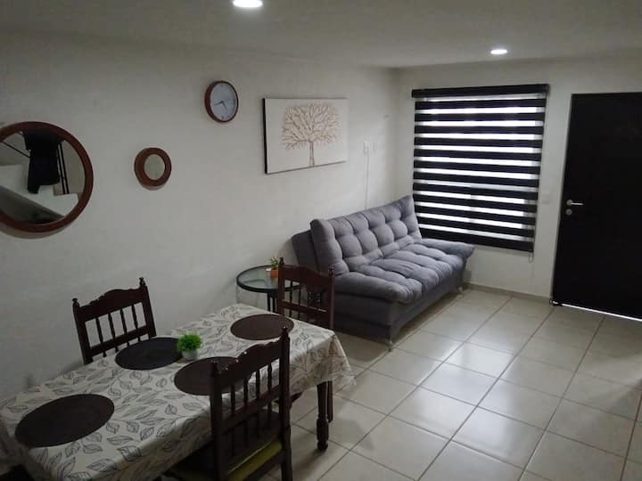 Linda Casa, 3 Habitaciones - Aeropuerto de Guadalajara Miguel Hidalgo y Costilla (GDL)