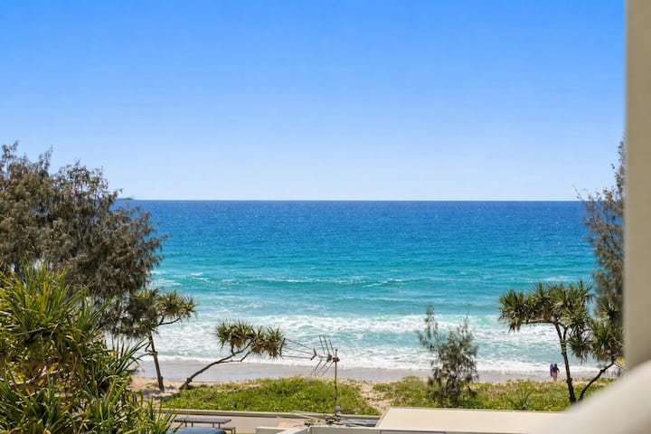 Surfers Beachside Studio - Ocean View, Pool, Spa. - Surfers Paradise