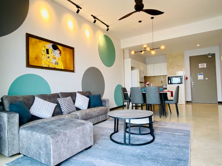 S_a33 3br /8 Pax/ @ Silverscape - Malacca