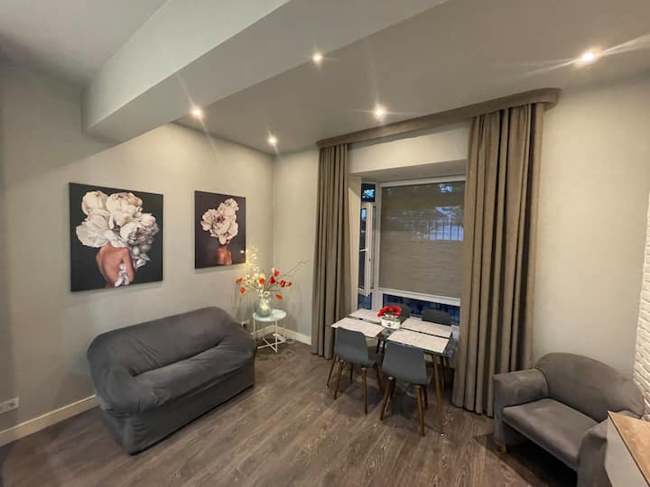 1 Bd Neat Apartment Downtown - 哈薩克