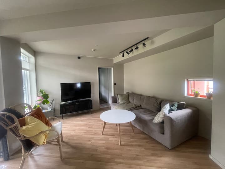 Koselig Leilighet Med Balkong - Tromsø