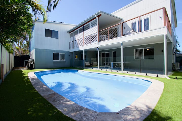 Beachside Entertainer's Dream | Spacious Luxe Home - Sunshine Coast Queensland, Australia