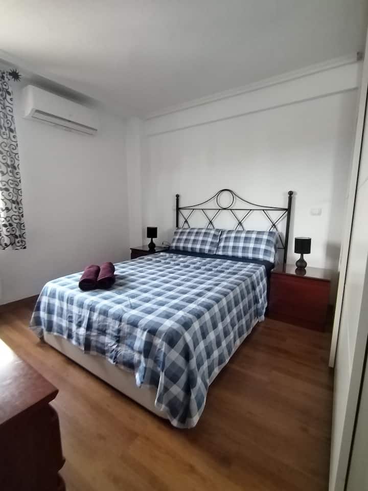 Amplia Habitación A Pasos Del Metro En Madrid - Getafe