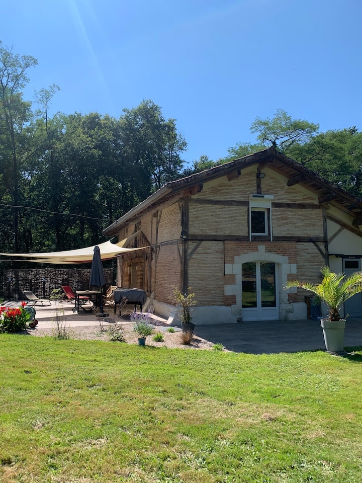 Ancien Chai Rénové Au Cœur De La Forêt D’arjuzanx - Morcenx