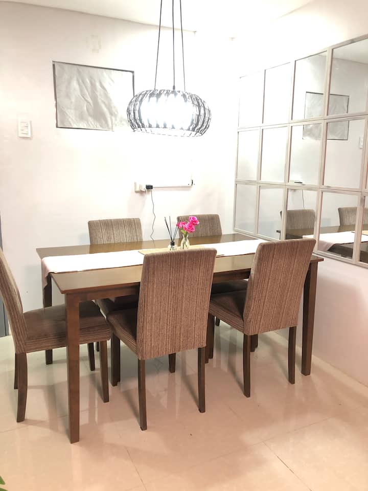 Cozy 2-bedroom Bungalow - One Thirty Eight Airbnb - Davao City
