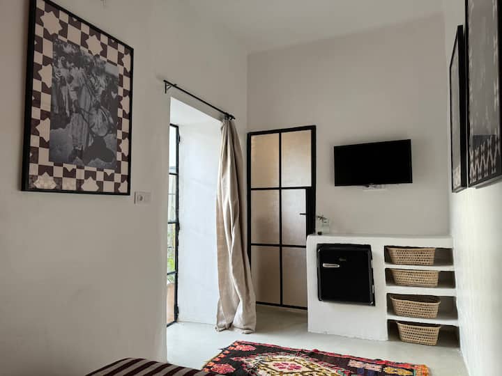 Charming Riad Room With Pool & Private Bathroom - Taghazout