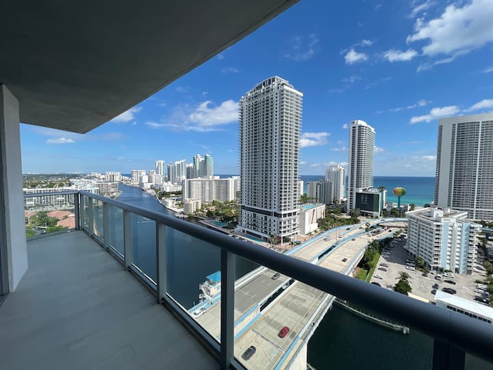 Increíble Vista Del Mar! - Hallandale Beach, FL