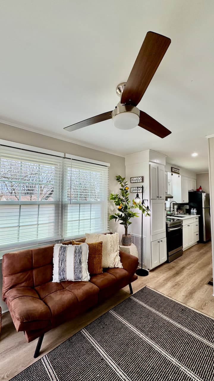 Family & Pet-friendly Retreat Near Bridgeway & Dt - Greenville, SC