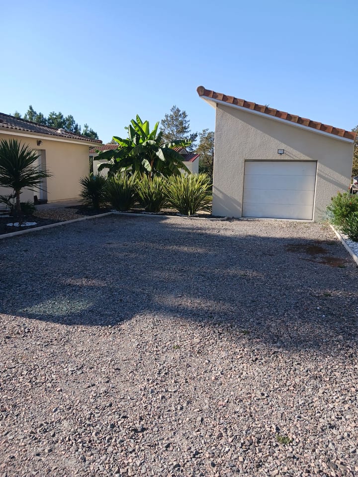 Maison De Campagne Idéale Pour Se Ressourcer. - Belin-Béliet