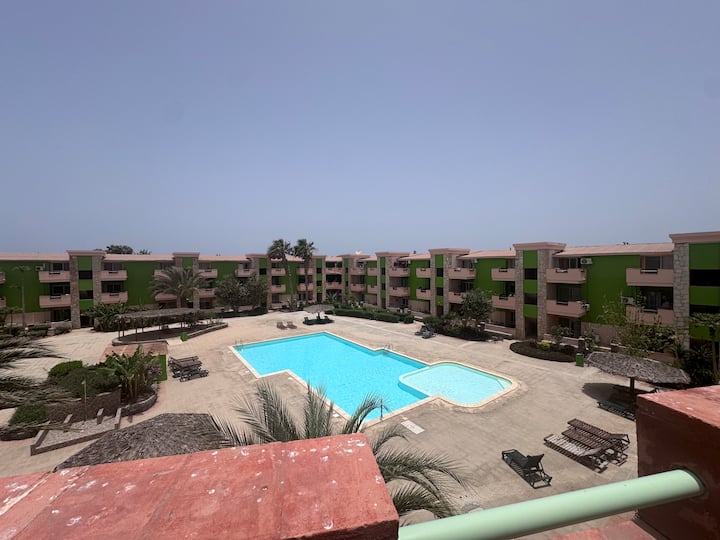 P22b Bright 2-bed Flat For 4, Pool View, Sal - Cabo Verde