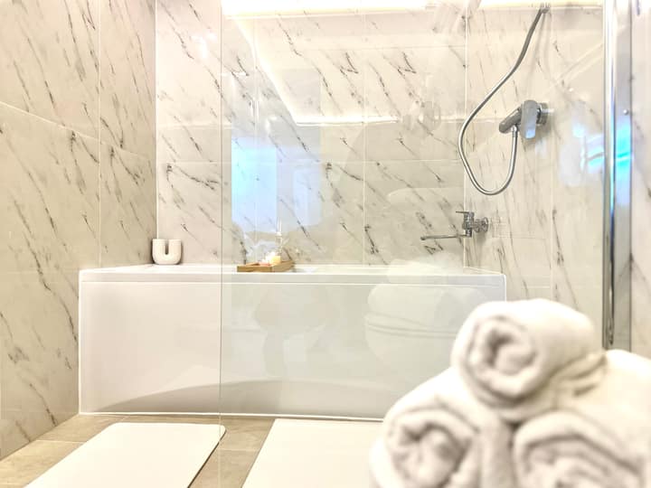 Cosy Apartment With A Bathtub,green Terrace & Pool - Maribor