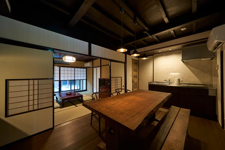 1日一組限定!高岡市中心部に建つ築120年の古民家宿 - 高岡市