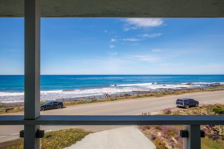 Moonstone Beachfront Escape - Cambria, CA