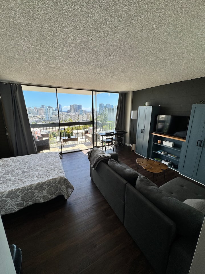 Furnished Makiki Studio W/pool And Parking - Hawaii