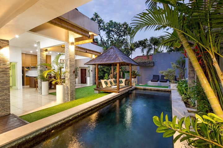Buddha Beach Villa Seminyak - Seminyak