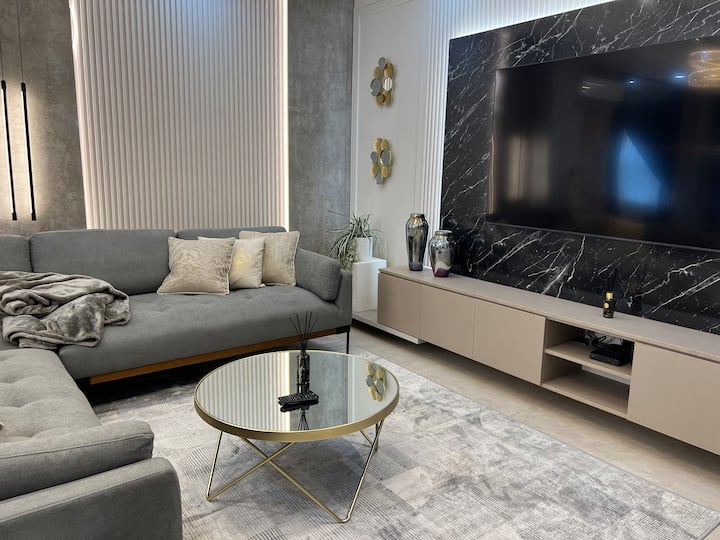 Peter James Court - Accra