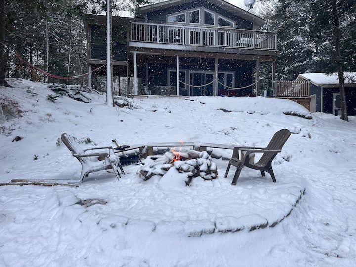 Crego Cove: Your Winter Getaway! *Hot Tub* - Kawartha Lakes