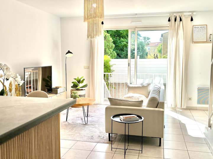 Maison Lumineuse, Extérieur Privé. Plages à 10 Min - Rivesaltes