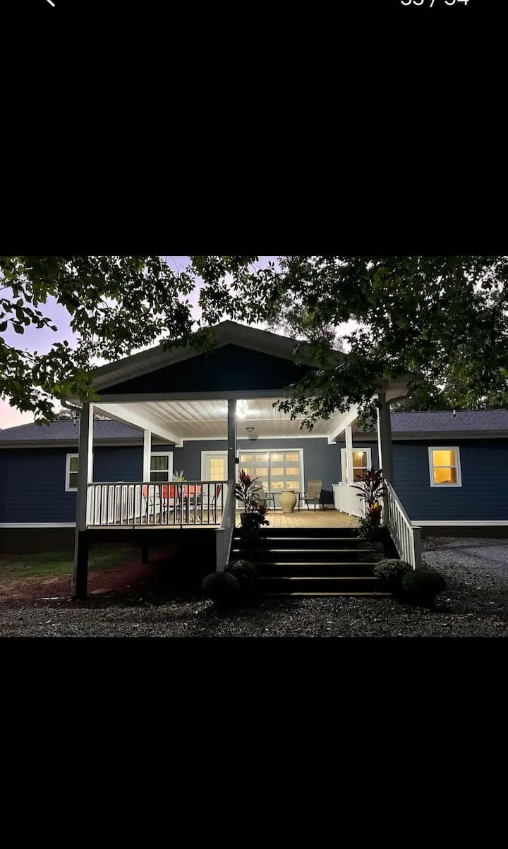 Lake Access! Couples Retreat Or Business Trip! - Pisgah, AL