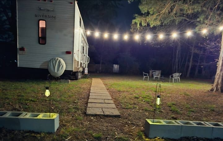 Cozy Farm Camper • Fire Pit • Private Yard - Greensboro, NC