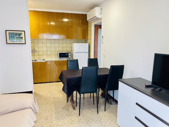 Apartament Per 2 Persones,acollidor Al Centre - El Port de la Selva