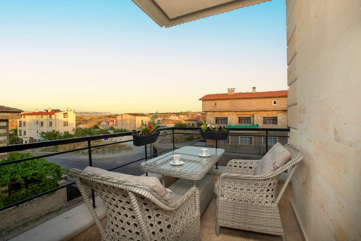 Suite With Jacuzzi & Balcony | Quiet & Stylish - Kapadokya