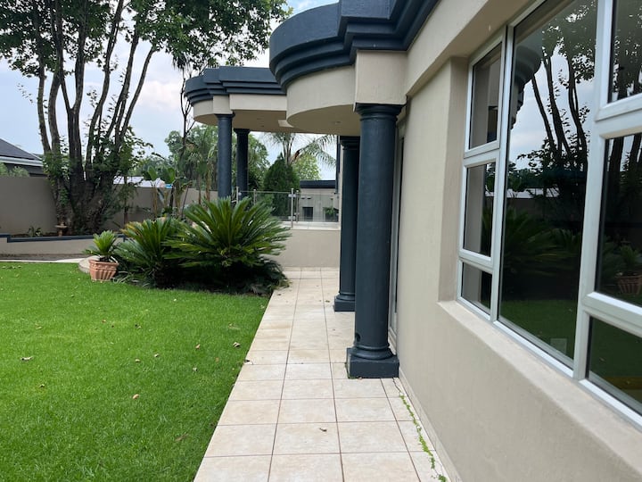 Large House- Korsmans Delights - Benoni