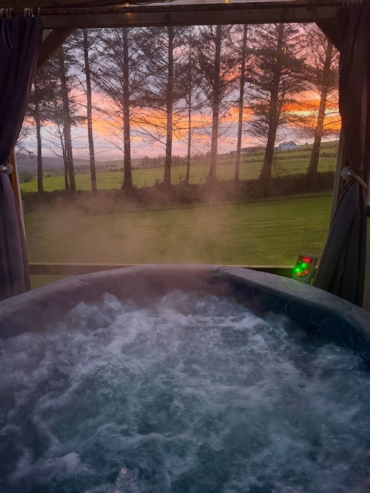 Private Hot Tub • Rural Spa Glamping Cabin - Irlande