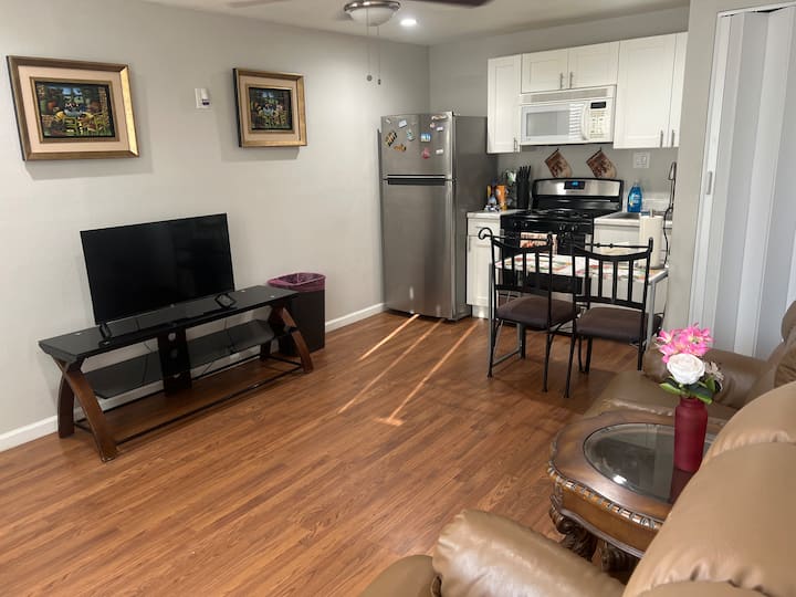 Spacious 1-bedroom Apartment - Turquoise Lake, North Las Vegas