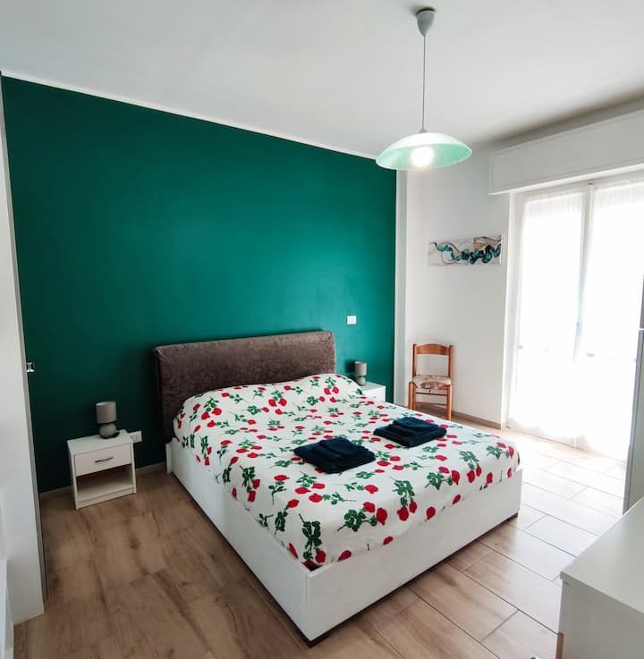 Renesmee Beach Apartment - Pietra Ligure