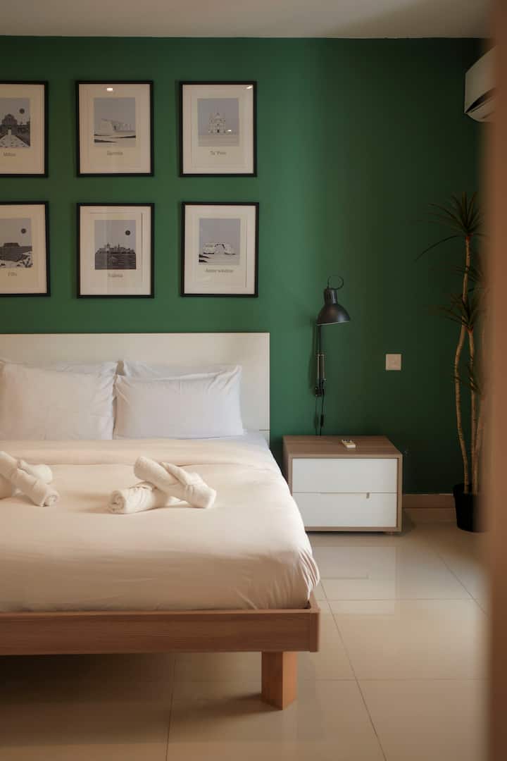 Kensington By Shmoo - Malta