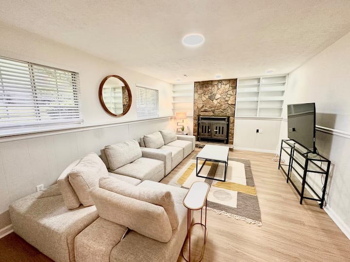 Cary/raleigh-5 Rm-2 K.beds-2 Living Rm-fenced Yard - Raleigh, NC
