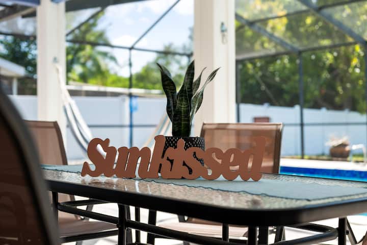 Beautifully Remodeled Apollo Beach Pool Paradise! - Apollo Beach, FL