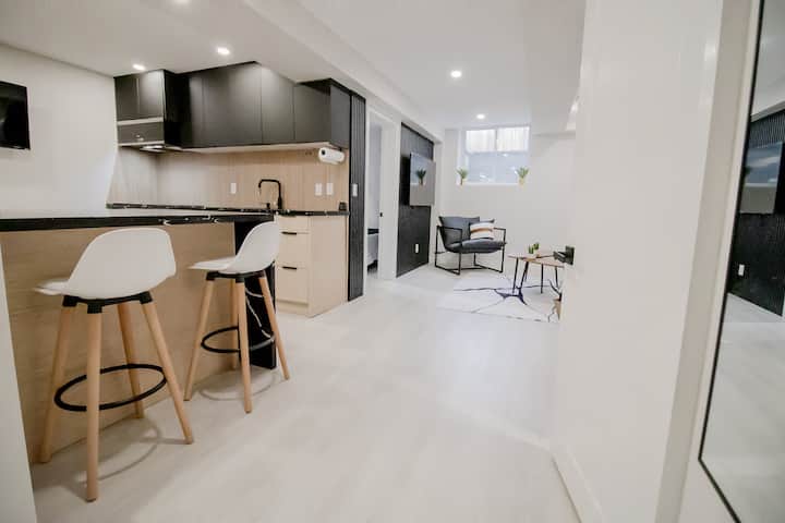 Luxurious Stylish 2bdrm Apartment - Milton