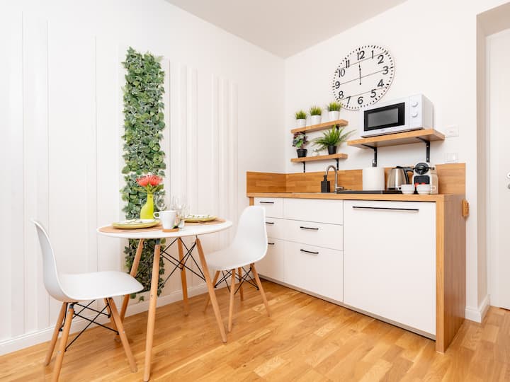 An Apartment For Urban Explorers - Praga