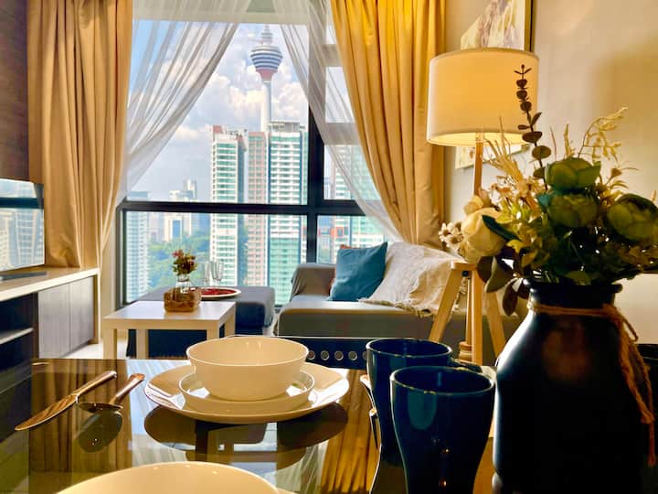 [New!] High Floor Twin Tower View 1br Suite - Kuala Lumpur
