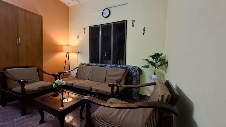 Cozy Ac Room W Work Desk & Balcony - Chennai