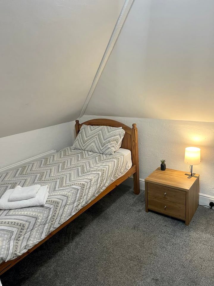 Comfy Single Room, Guest House - Southampton