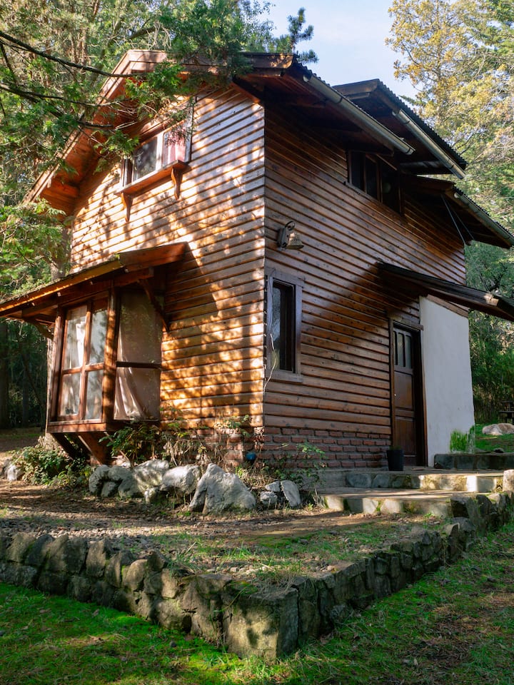 Cabaña 3 Piltri-hue Bolson- Entre Pinos Y Montañas - El Bolsón