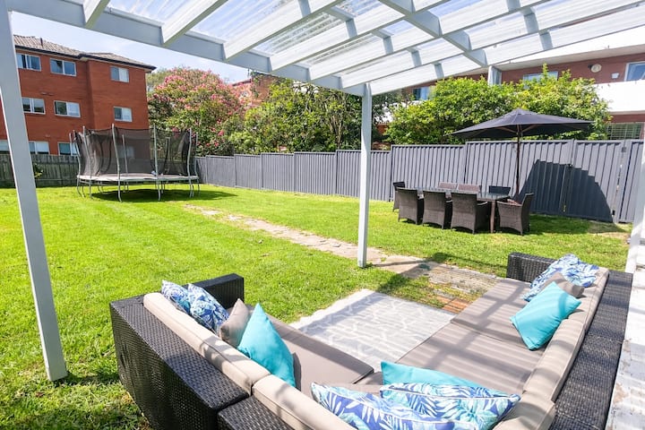 Freshwater Family Escape Walk To Beach + Huge Yard - Manly