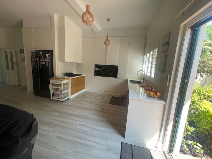 Luxury Bayside Beach House. - Cronulla