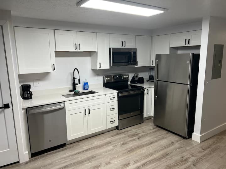 Luxury Townhome - Two King Size Beds - Bear River State Park, Evanston