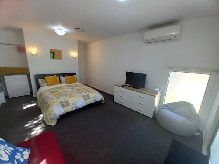 Kaka Glen
Granny Flat - Wellington