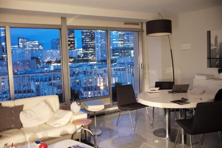 20' From 'Champs Elysées' - Puteaux