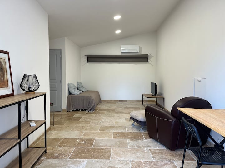 Location Chambre Indépendante 2 Personnes De 30m2 - Cavaillon