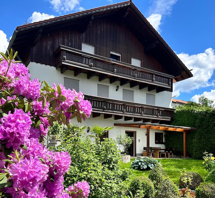 Habicht Ferienhaus (140qm) With 2 Bedrooms - Drachselsried